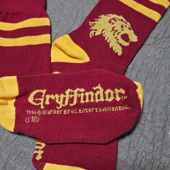 Warner Bros. | Accessories | Harry Potter House Socks Gryffindor Socks ...